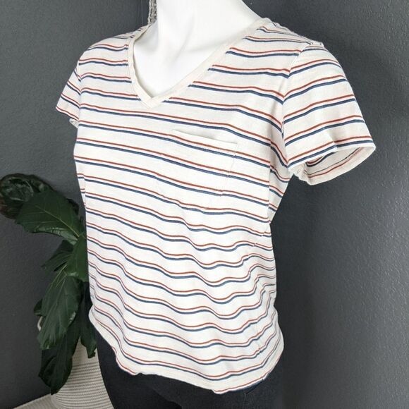Universal Thread | Tops | Universalthreadvnecktshirt | Poshmark